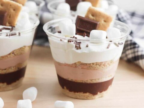 Easy S'mores Pudding Cups - A Refreshing Sweet Treat!