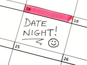39 of the Best Two Person Date Night Games for Couples