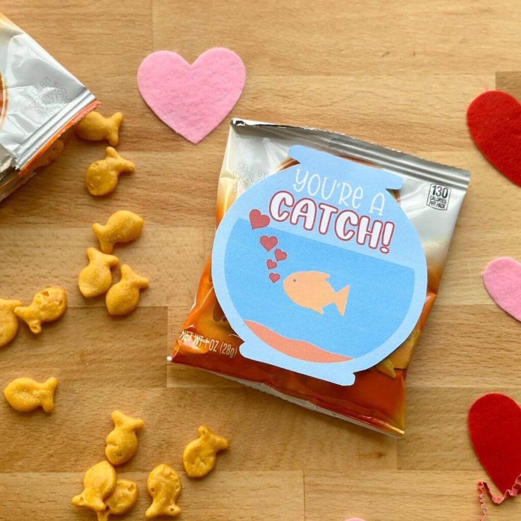 Goldfish Valentines with Free Printable Cards - The Savvy Sparrow