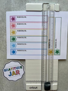 Make a Gratitude Jar with These Printables (Easy Thankful Jar!)