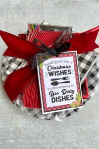 "Less Dishes" Christmas Paper Plate Gifts for Neighbors