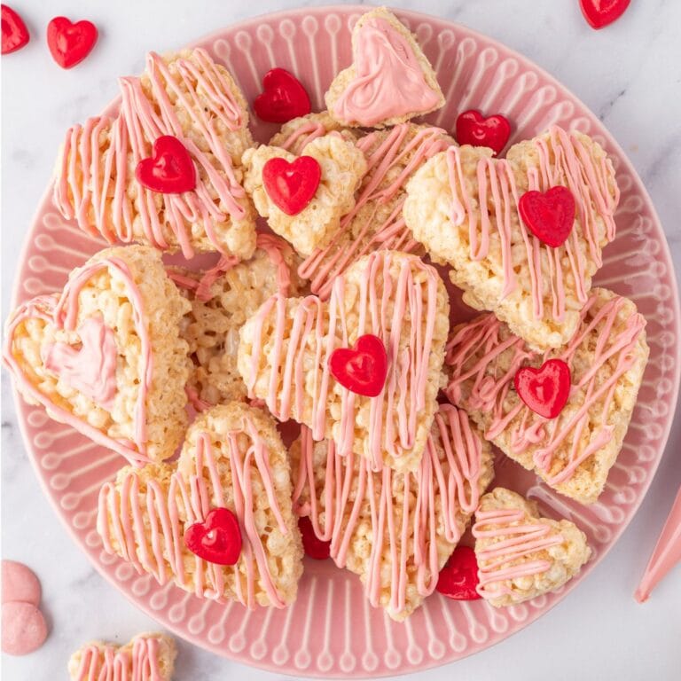 35 Valentine's Day Desserts to Make for Your Sweetheart!