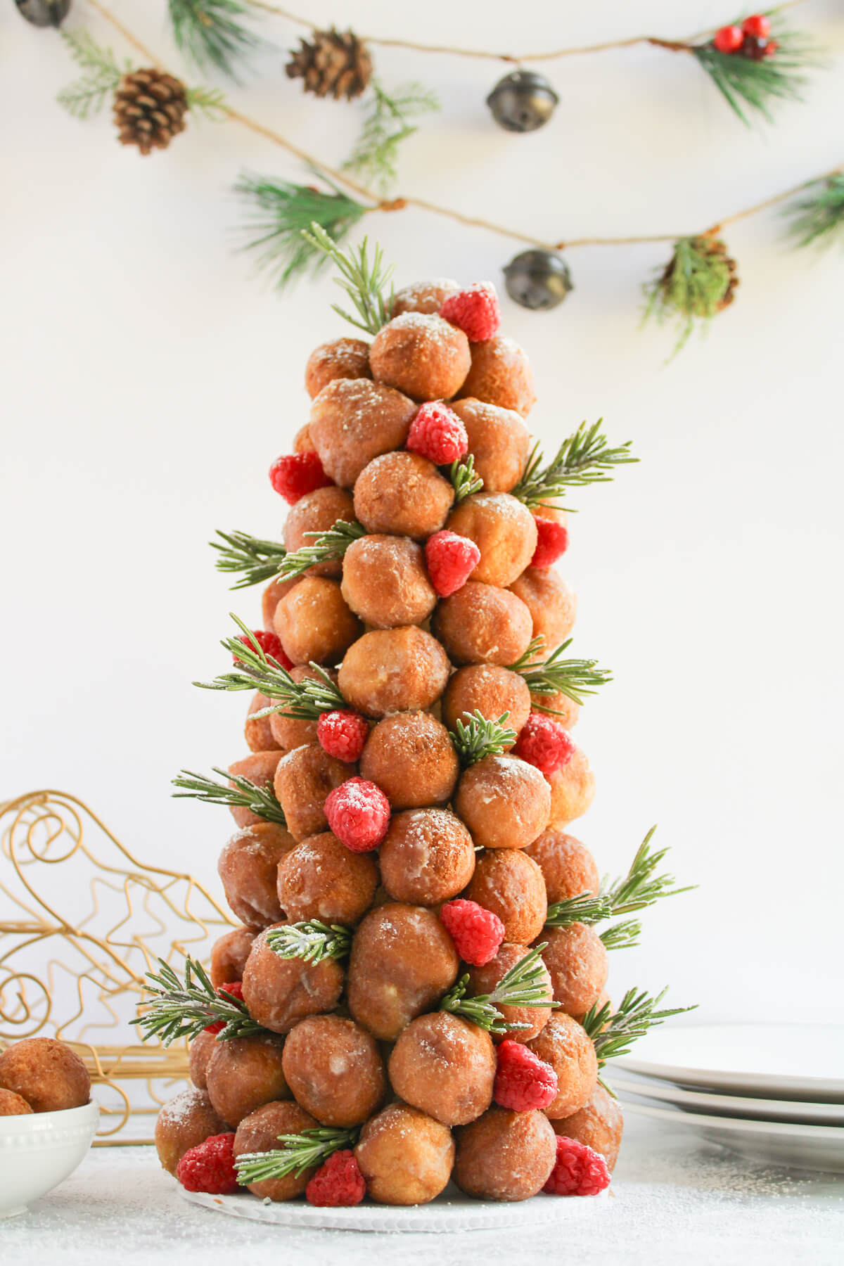 Easy Donut Hole Christmas Tree - Holiday Party Dessert Idea - The Savvy ...