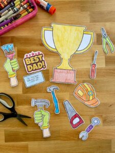 Best Dad Ever Trophy Craft for Father's Day (Free Printable) - The ...